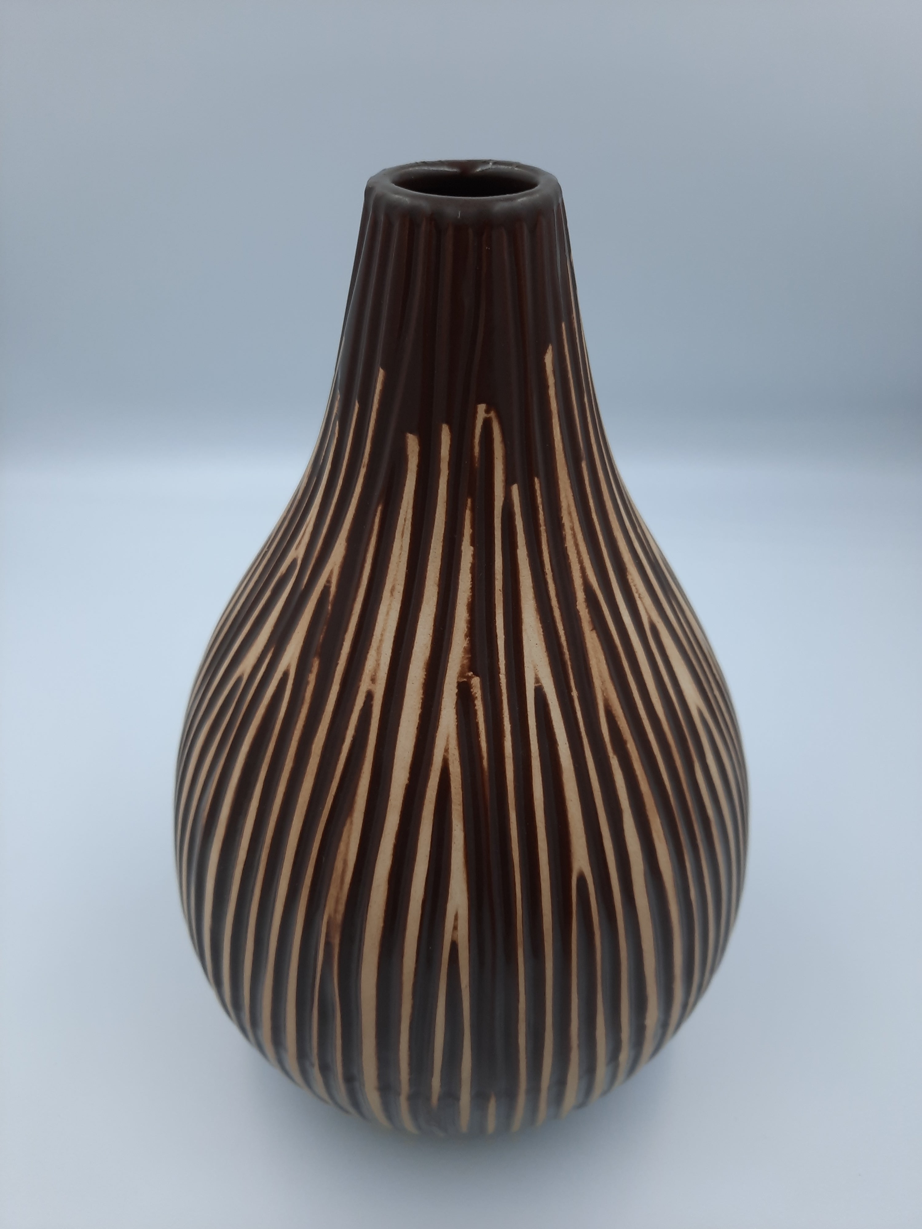 BROWN SAFARI VASE – Success Gifts